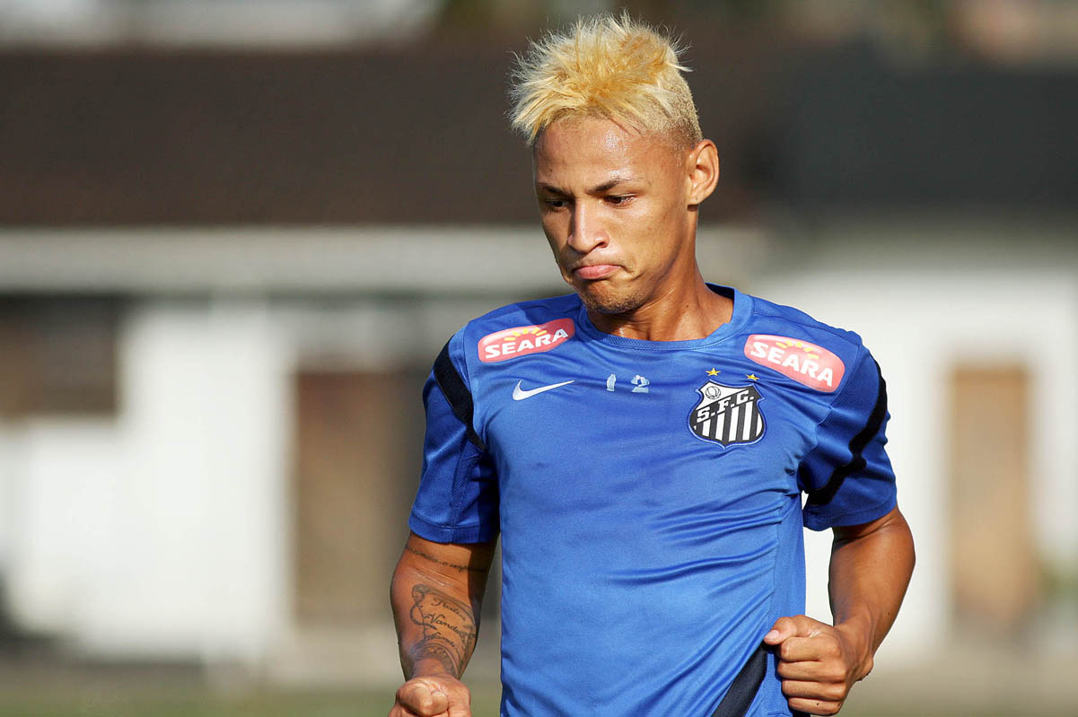 Por que Neilton se arrependeu de sair do Santos?
